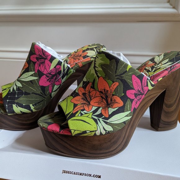 Jessica Simpson | Shoes | Jessica Simpson Gorgeous Tropical Floral ...
